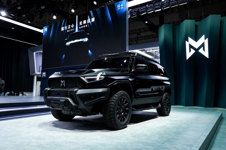 预售70万元-160万元！东方豪华电动越野猛士917全球首发——上海热线汽车频道